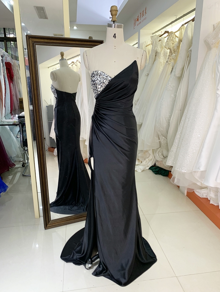 Elegant Pleated Beaded Bust Prom Dress 2024 | Timeless Elegance for Women